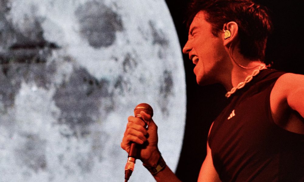 Face of The Week: Ezra Faello, a talented Mexican artist – DIZZYDIDDY ...